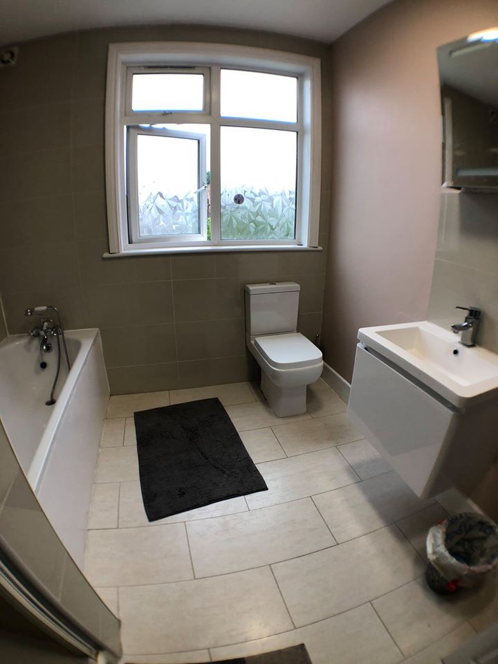 Massive Single En-suite Room for Rent Kensal Rise Station • 3WEBS.CO