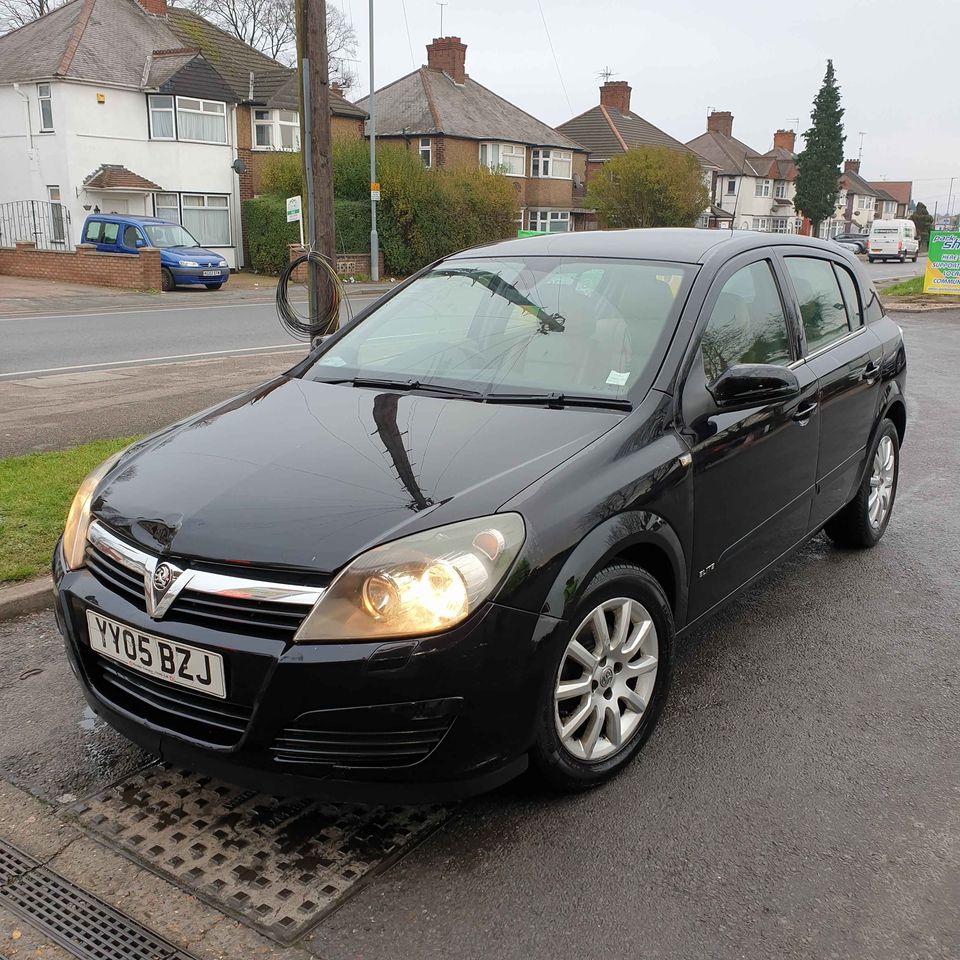 Used Vauxhall Astra Elite for sale Luton UK • 3WEBS.CO